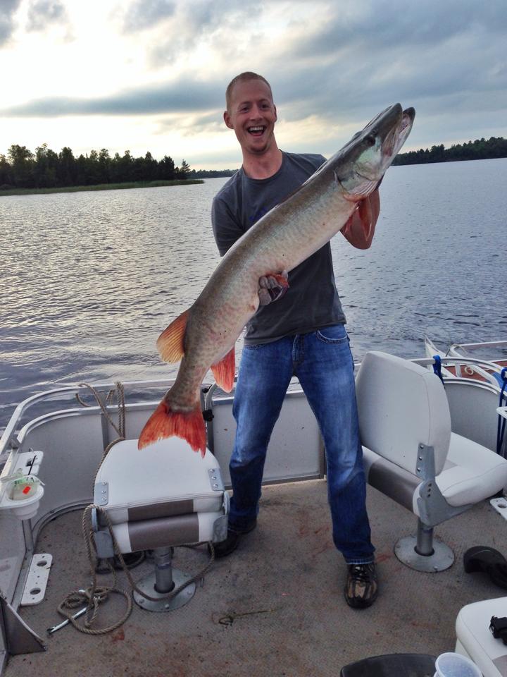 Justin Theroux - Fishing Hall of Fame of Minnesota