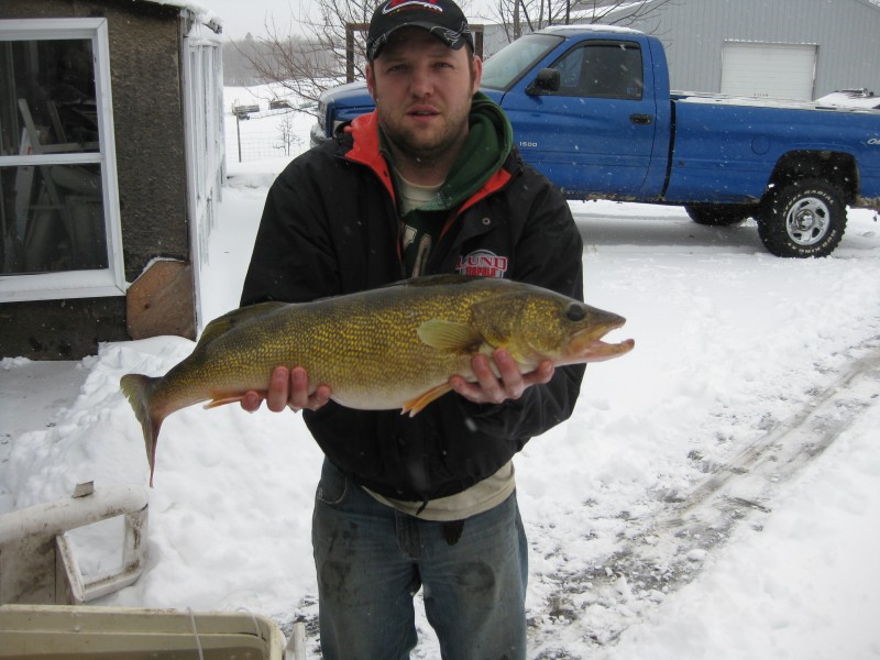 christopher_rohman_walleye_2009-12-25 - Fishing Hall of Fame of Minnesota